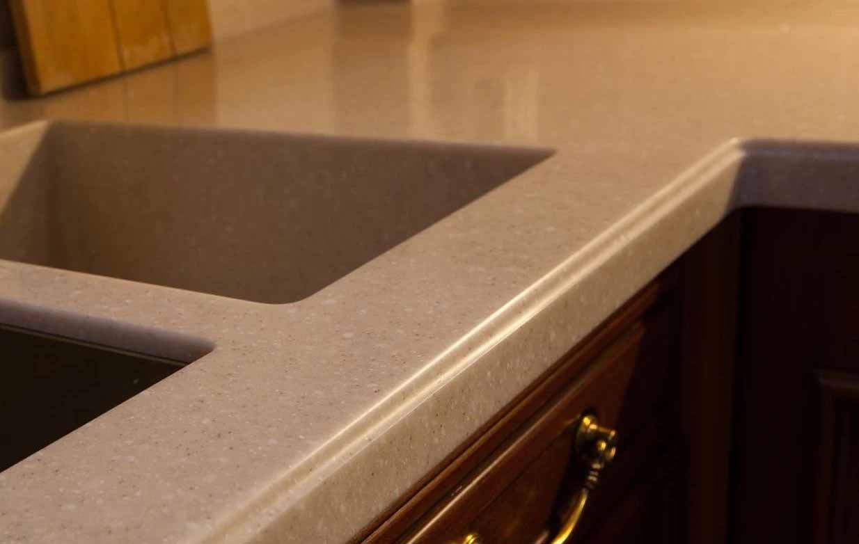 استارون-Saratoga-PS820 - کورین و کوارتز، گروه سنگ مصنوعی